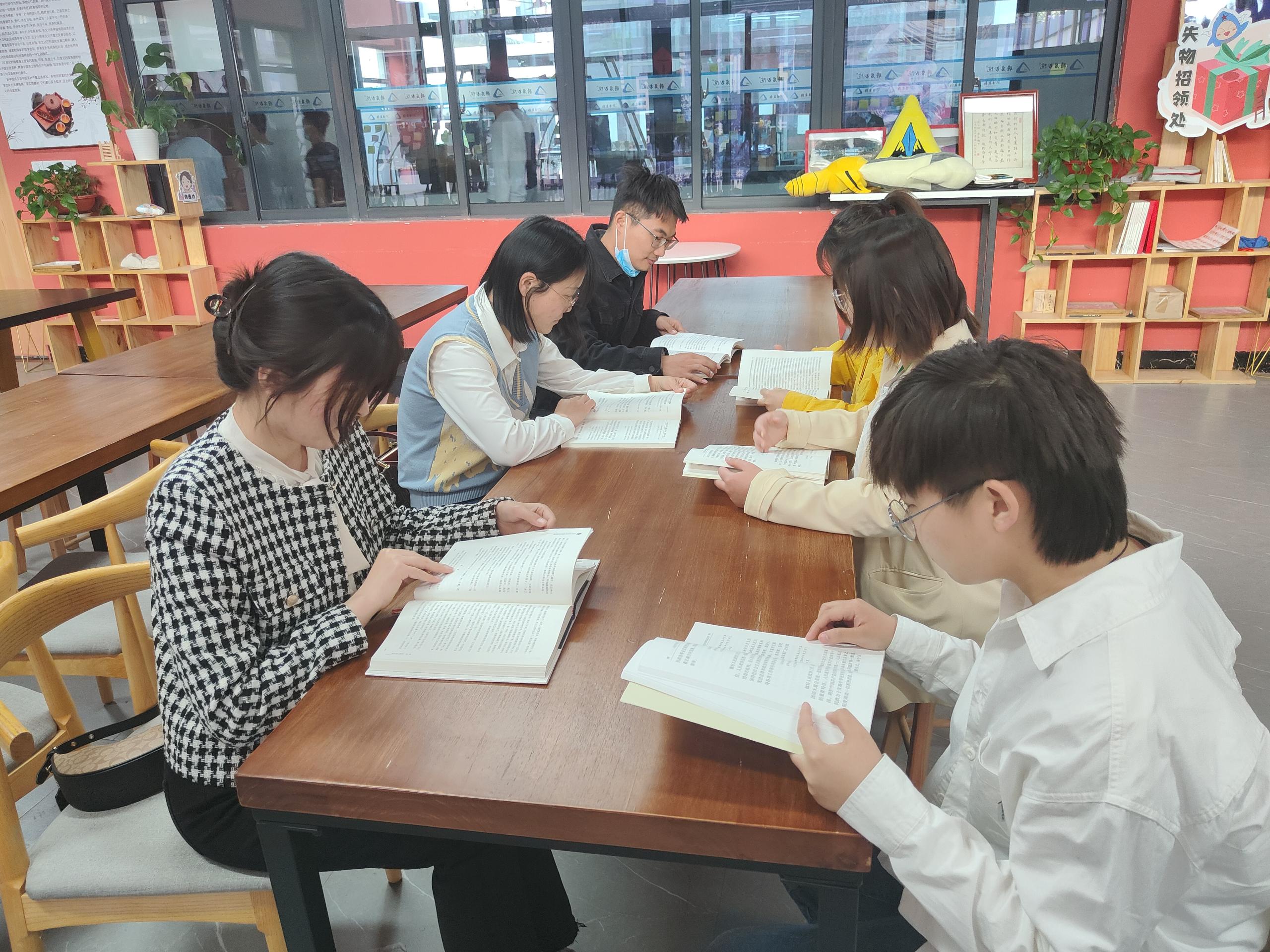 谁的青春没有一部诺基亚——回顾诺基亚的百年兴衰，探寻传奇背后的故事-泰山科技学院行政管理学院